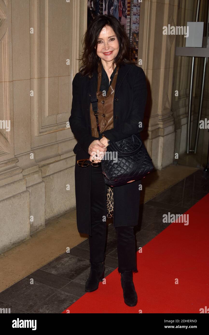 Evelyne Bouix assiste a la soirée en hommage a Jean-Claude Brialy au ...