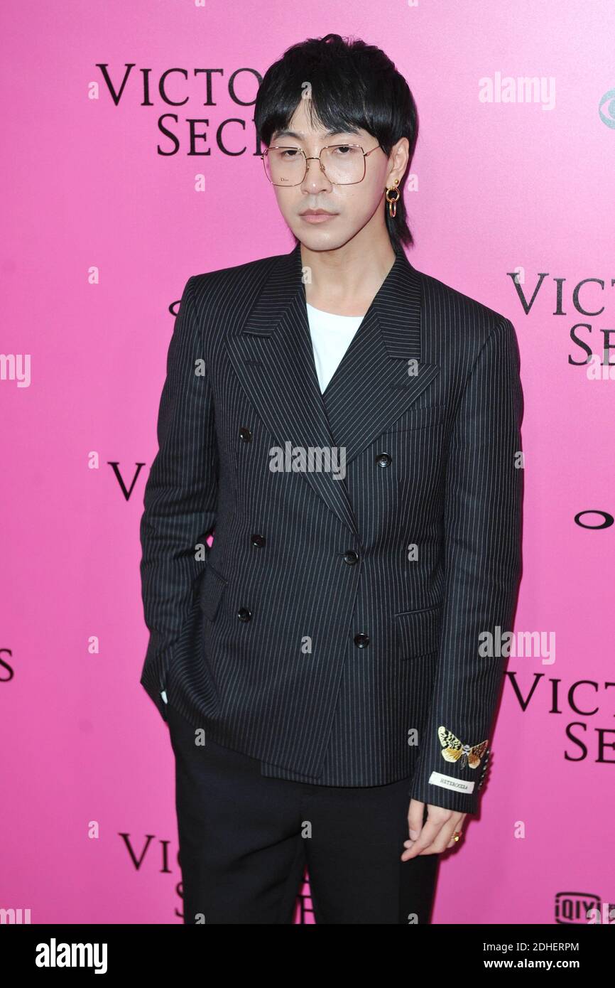 Han Huohuo attending the Pink Carpet prior to the Victoria's Secret ...
