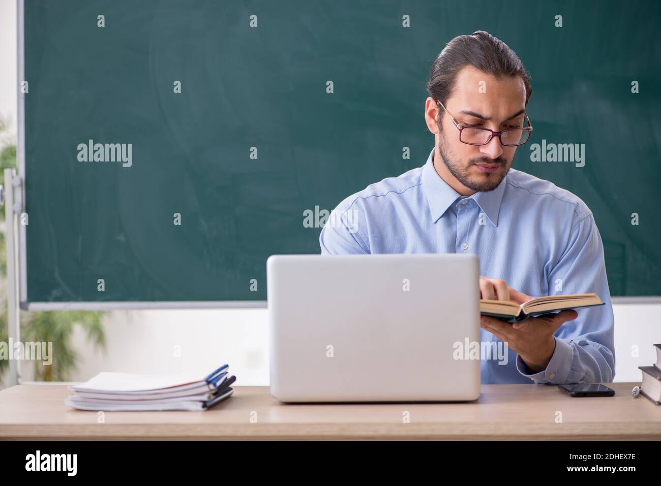 Tele mentoring hi-res stock photography and images - Alamy