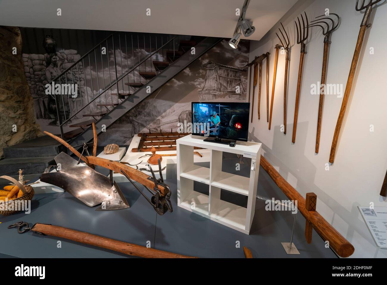 Museu do Linho de Várzea de Calde museum in Varzea de Calde, Portugal ...