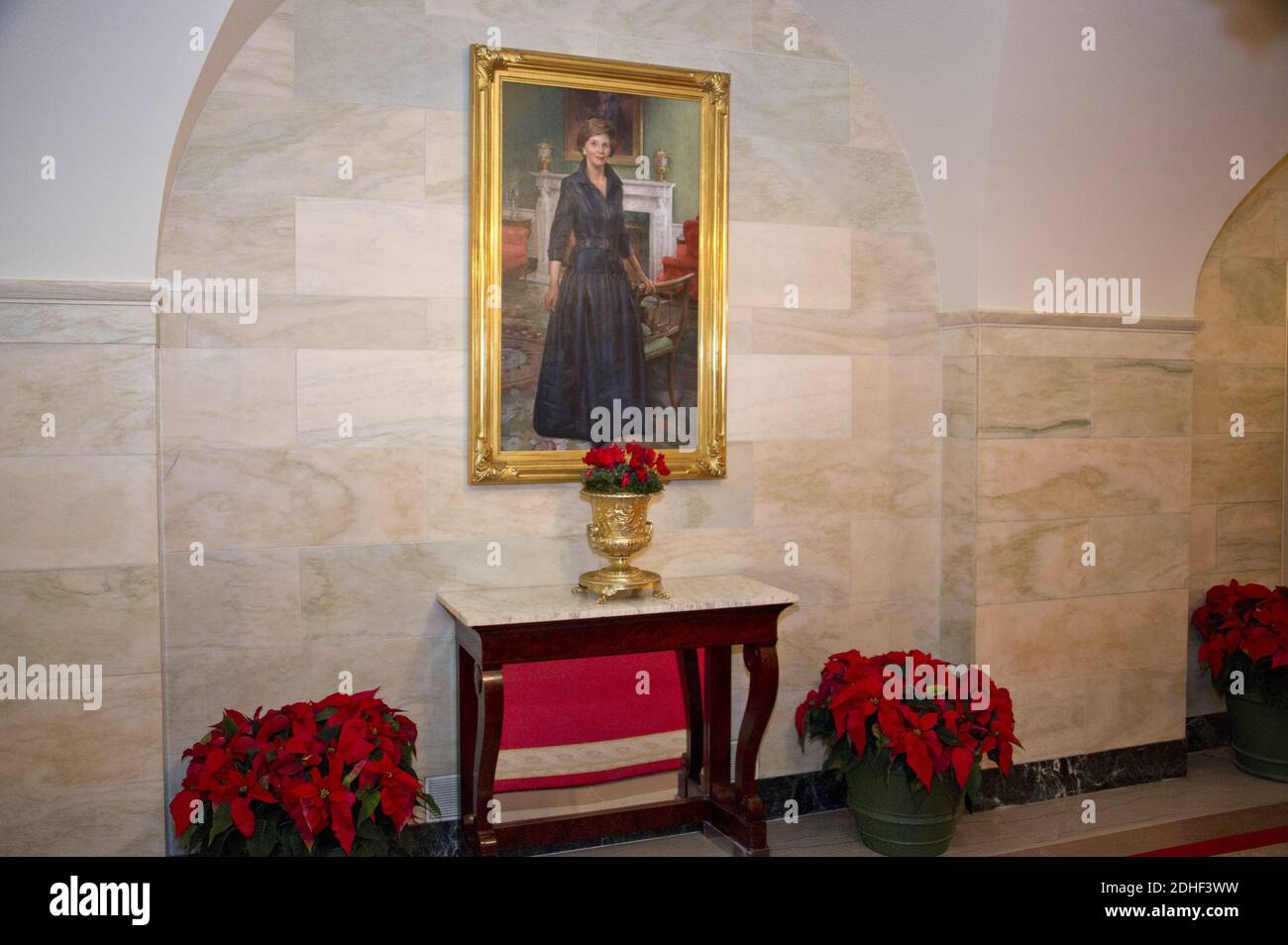 Laura bush first lady portrait hi-res stock photography and images - Alamy