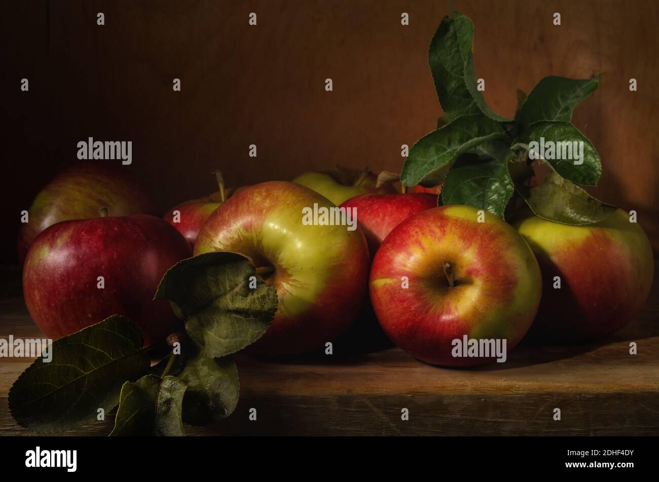 Bulk apples hi-res stock photography and images - Alamy