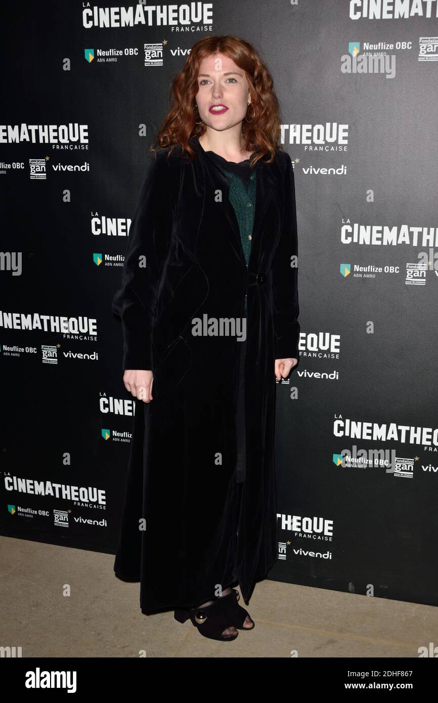 Iris Bry assiste a la premiere de Les Gardiennes a la cinematheque a ...