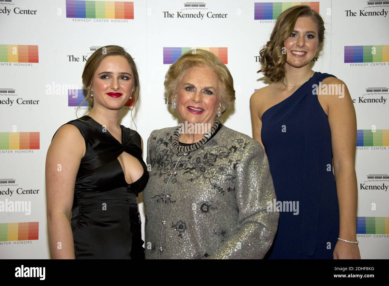 Jacqueline Mars, center, and her granddaughters, Graysen Airth, left ...