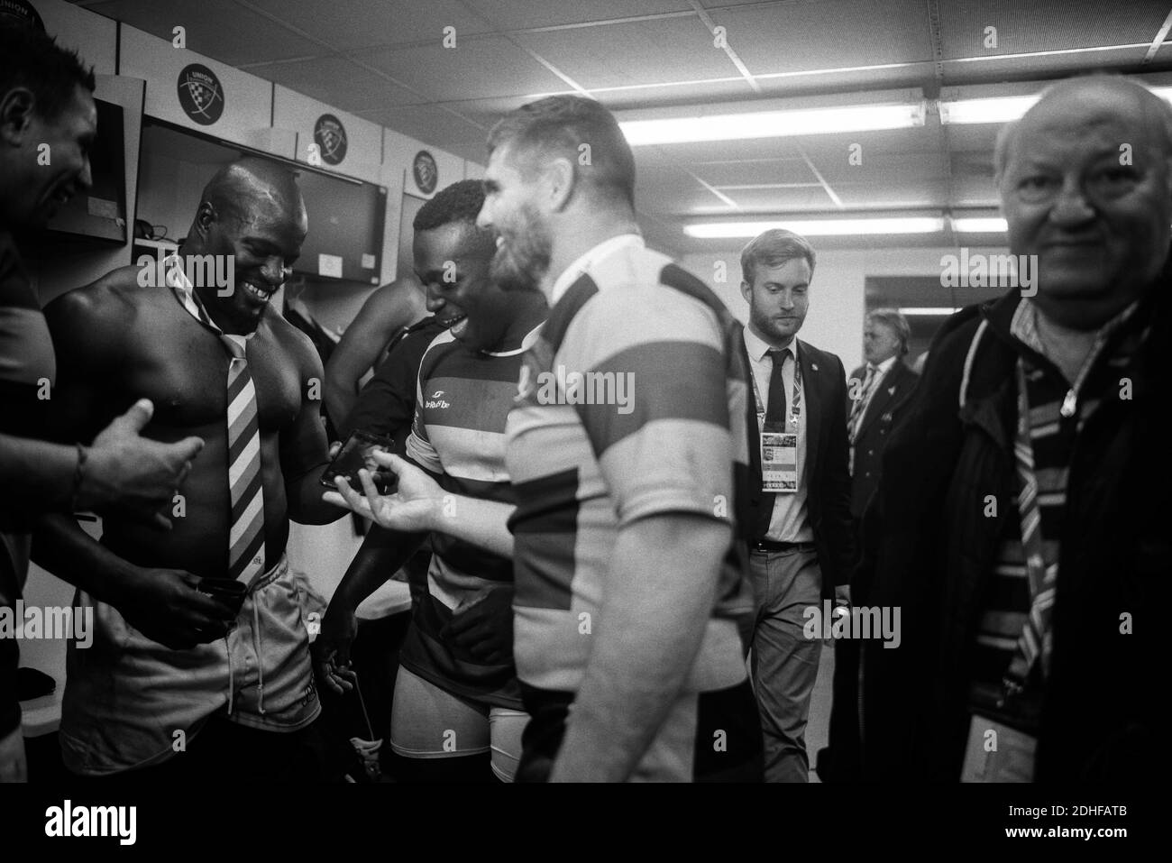 Atmosphere in the Barbarian Francais' locker room during the game ...