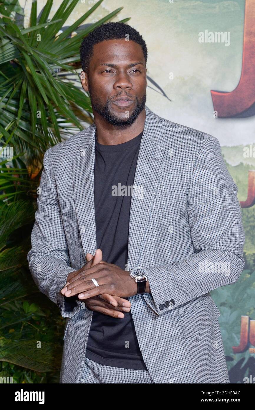 Kevin Hart attending the Jumanji : Welcome to the Jungle Premiere at ...