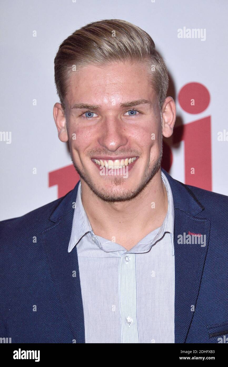 Tom Diversy (Les 10 Couples Parfaits) assiste a la conference de presse ...