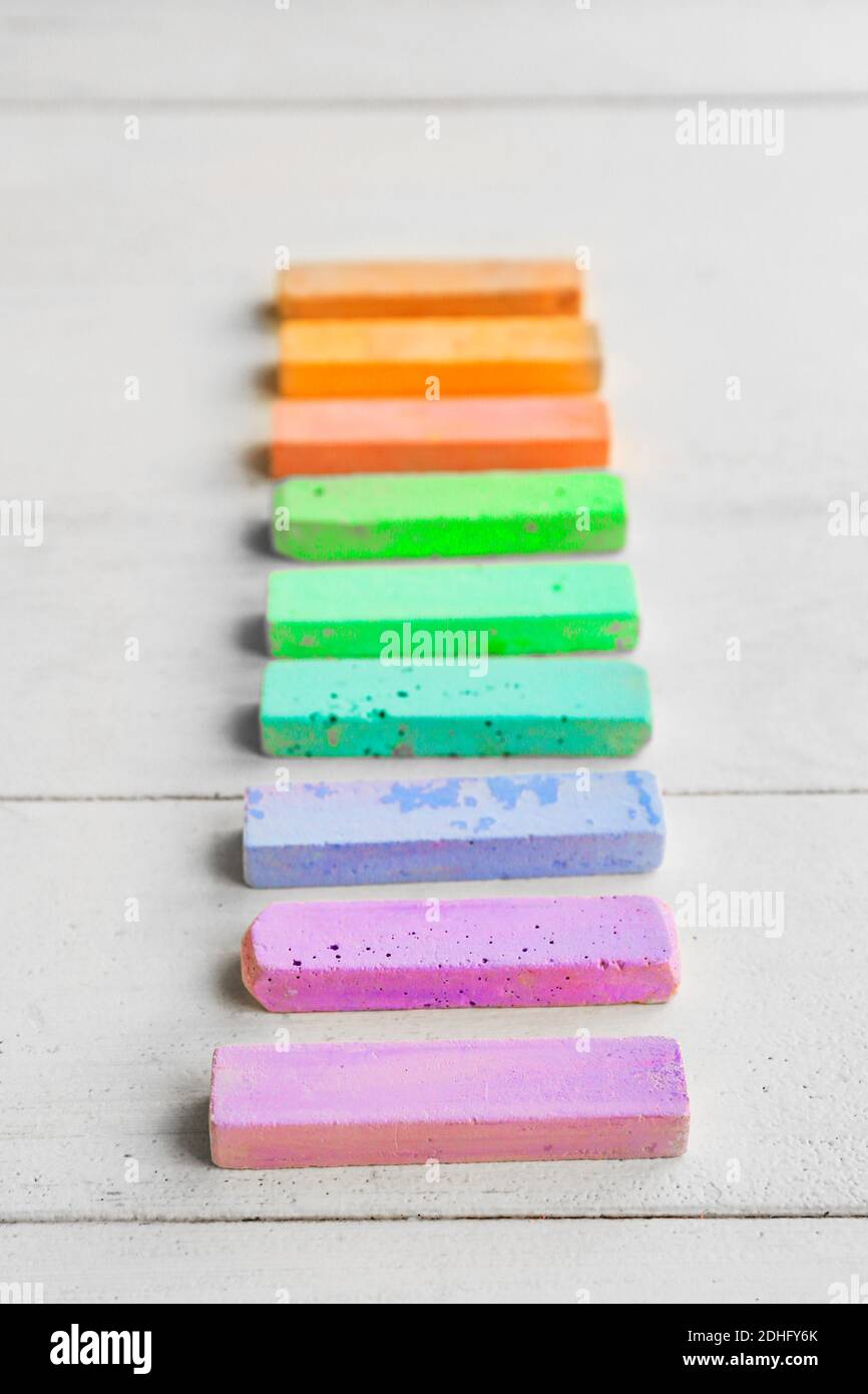 Different chalks hi-res stock photography and images - Alamy