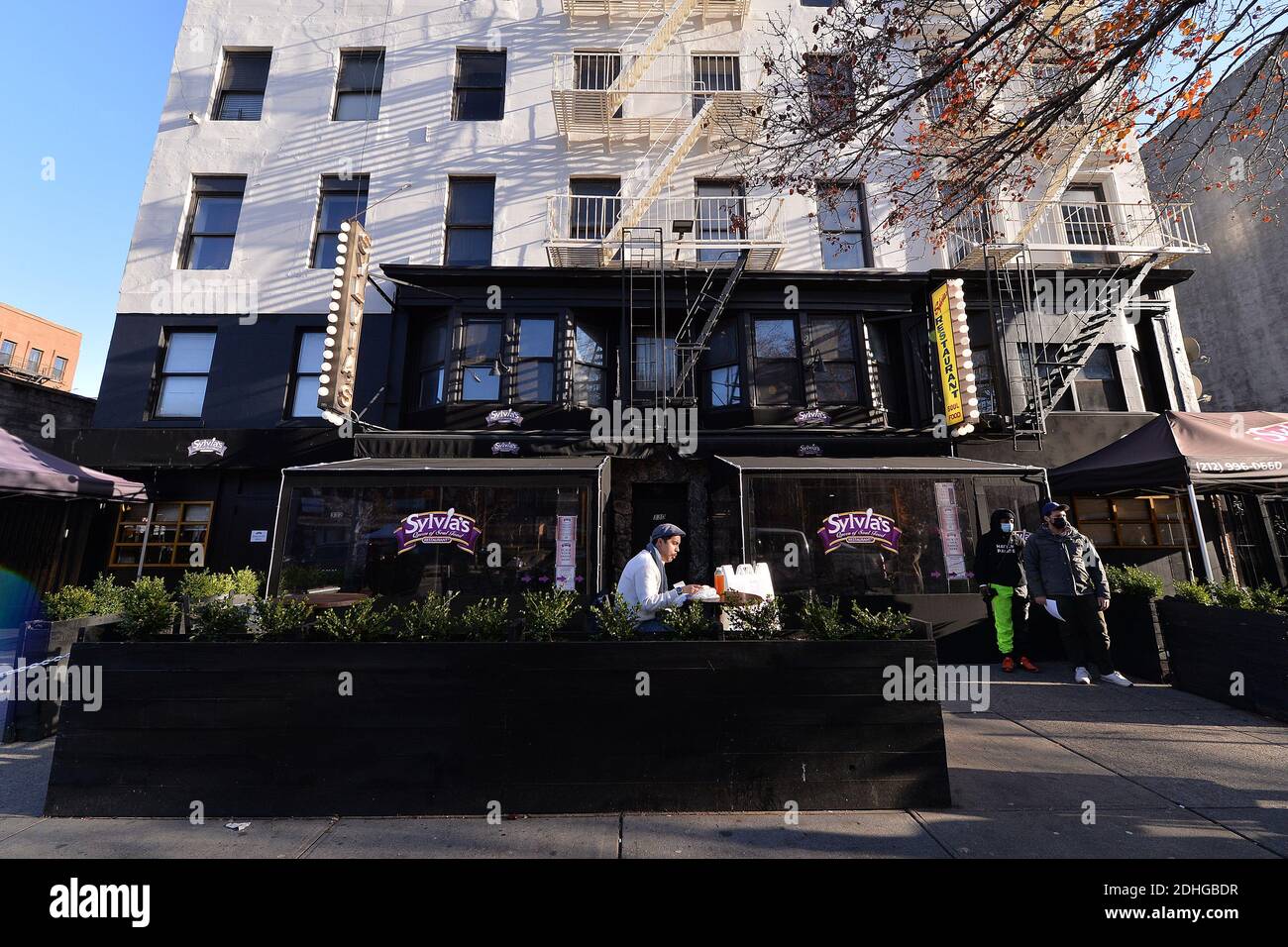 Soul food restaurant diner harlem hi-res stock photography and images ...