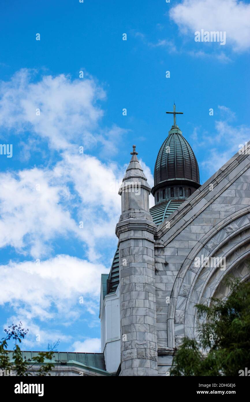 shot from the side of a church Stock Photo - Alamy