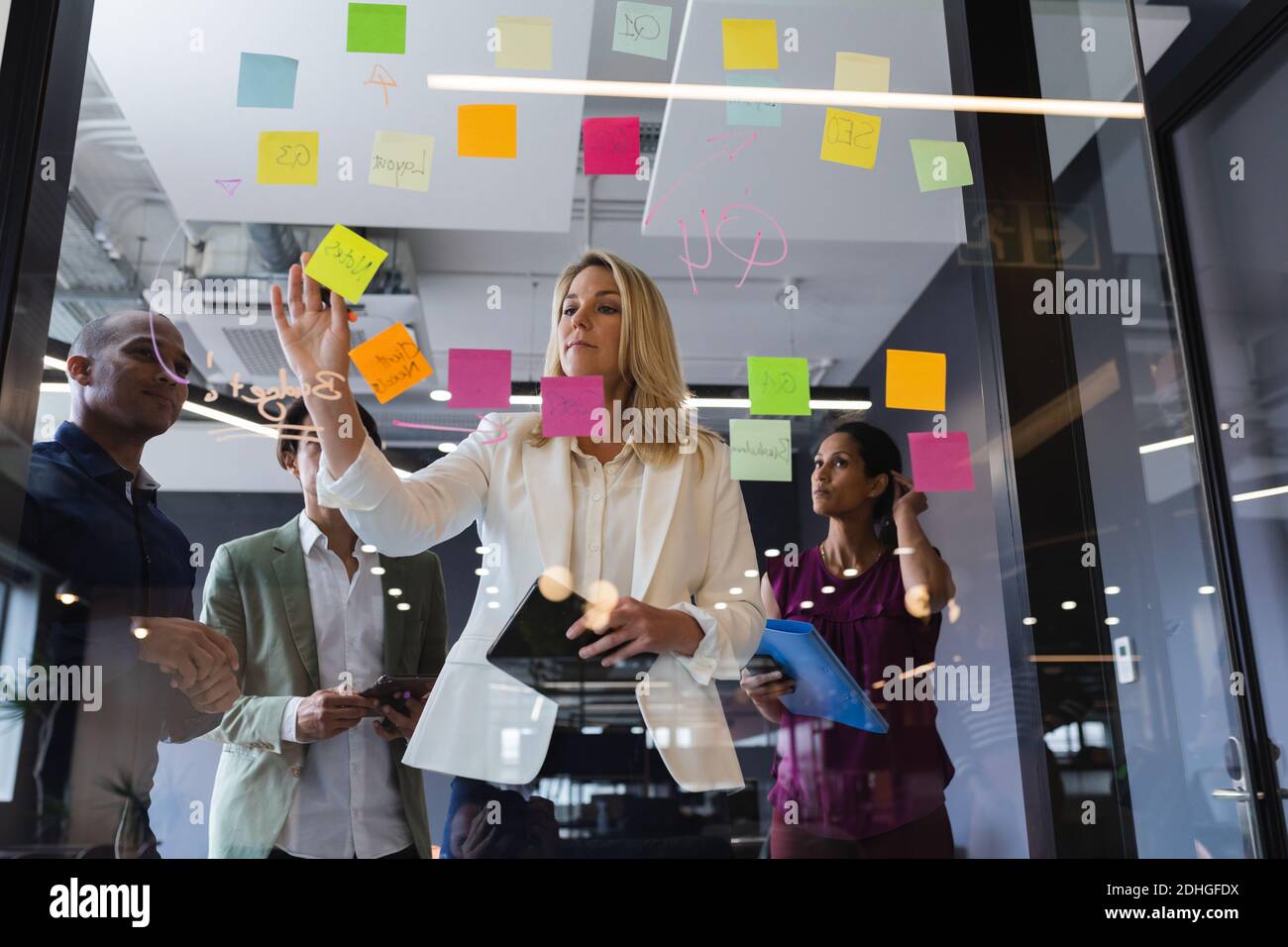 Diverse people brainstorming office hi-res stock photography and images ...