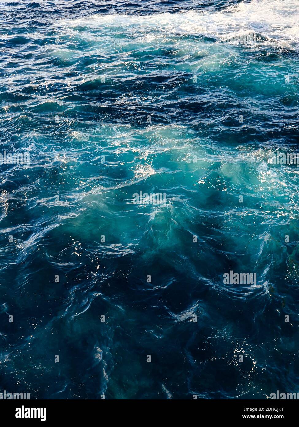Vertical shot sea clear hi-res stock photography and images - Alamy