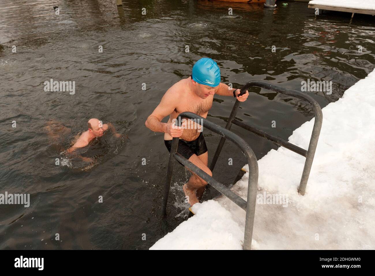 Hampstead pond men's hi-res stock photography and images - Alamy