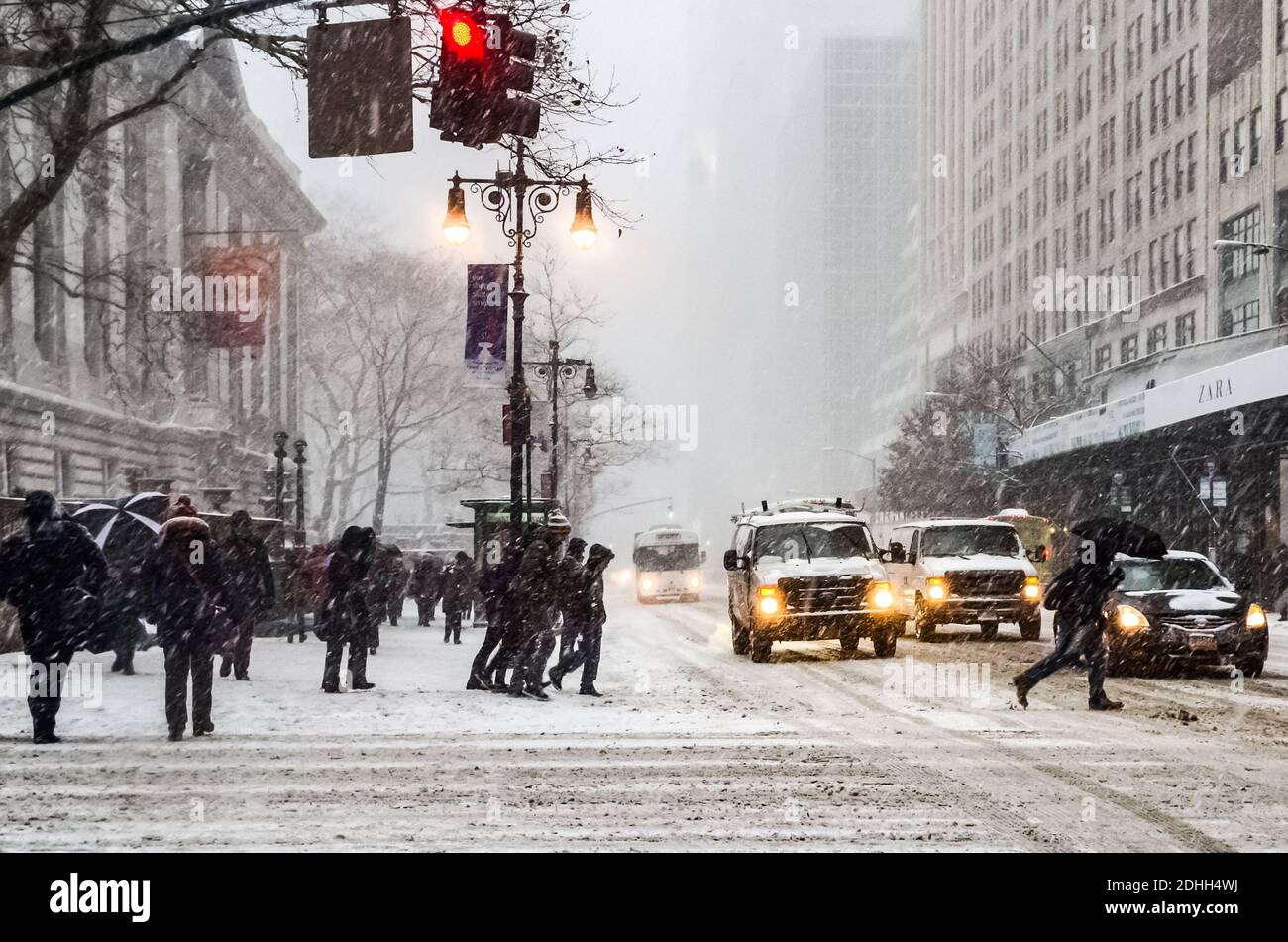 Winter snowstorm blizzard in New York City with heavy snow falling ...