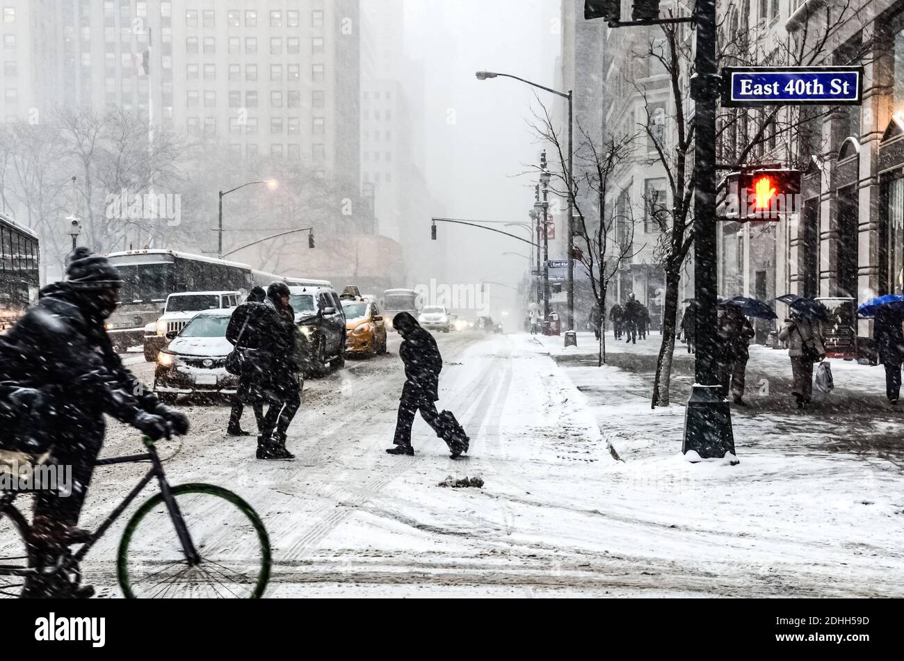 Winter snowstorm blizzard in New York City with heavy snow falling ...