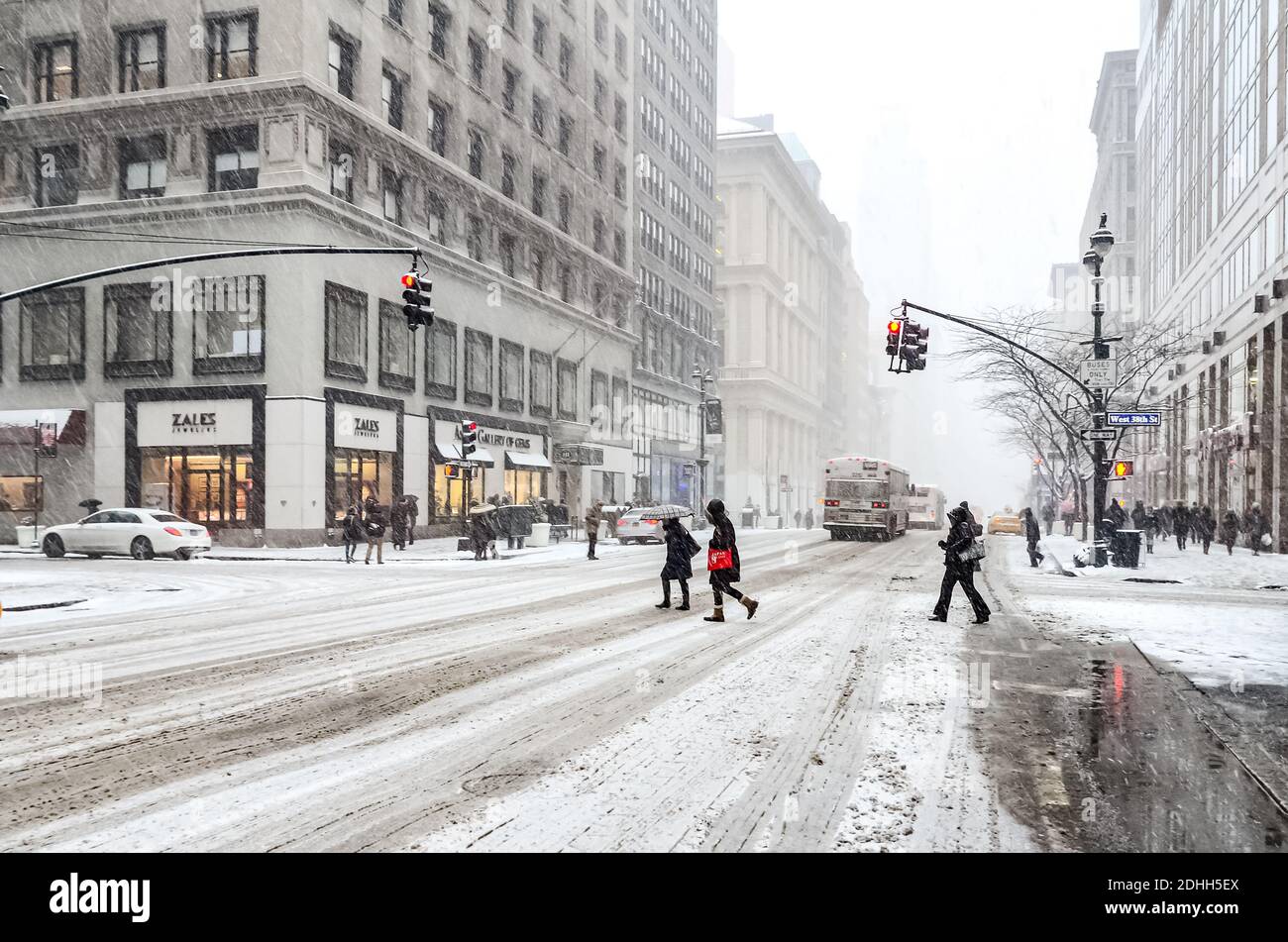 Winter snowstorm blizzard in New York City with heavy snow falling ...
