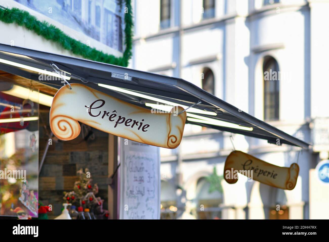 Crepe shop sign hi-res stock photography and images - Alamy