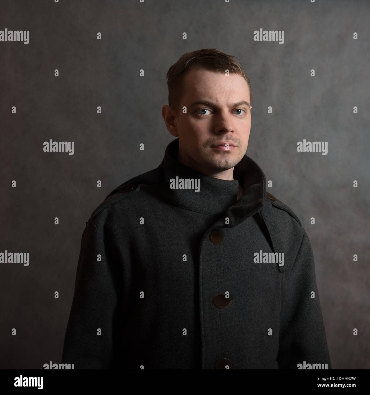 Dark coat fashion hi-res stock photography and images - Alamy