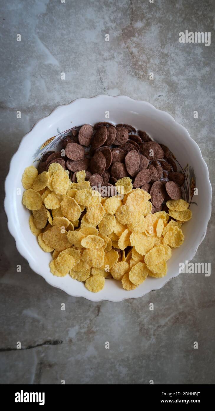 Frosted flakes cereal bowl hi-res stock photography and images - Alamy