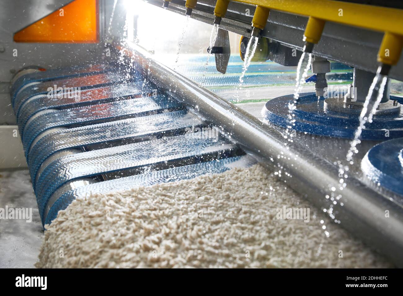 Automatic machine and equipment for carpet washing and dry cleaning ...