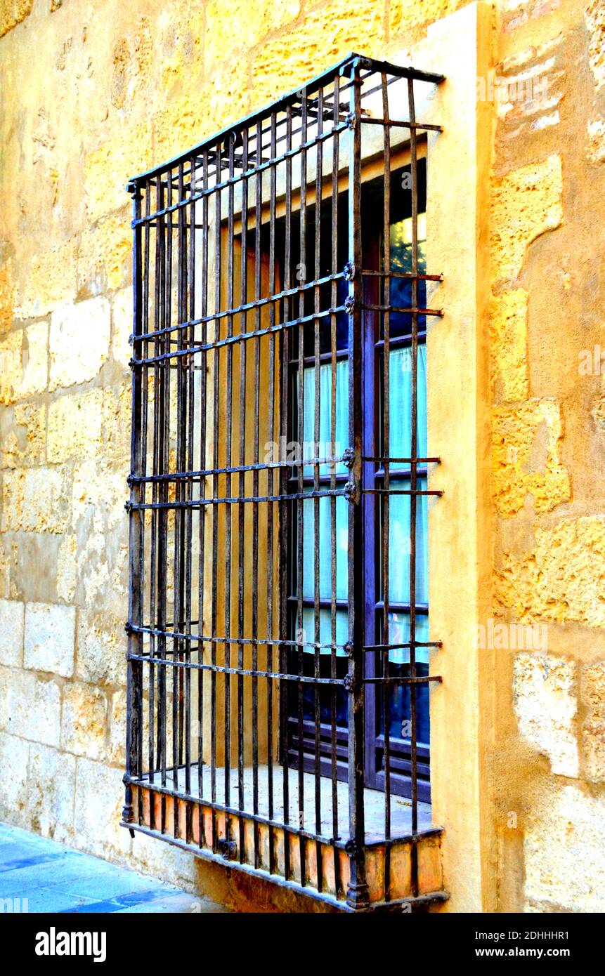 Window grills vertical hi-res stock photography and images - Alamy