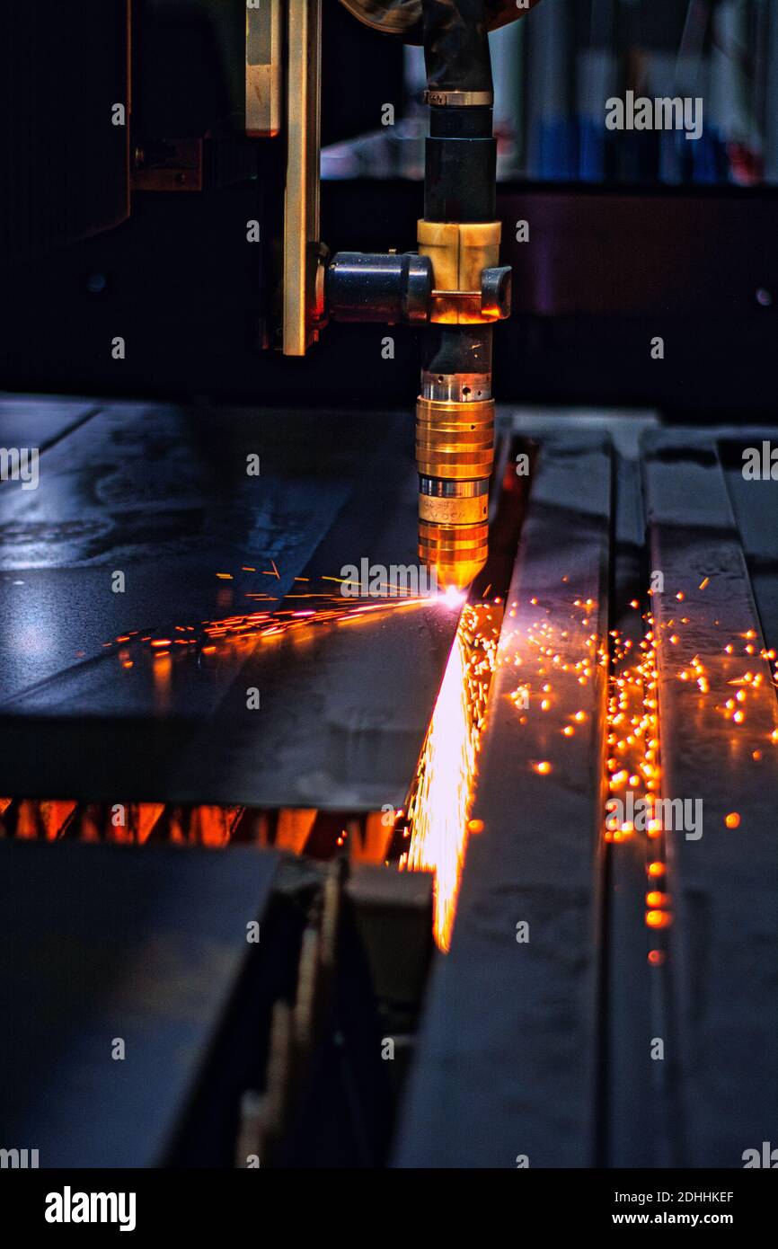 Lasercutter hi-res stock photography and images - Alamy