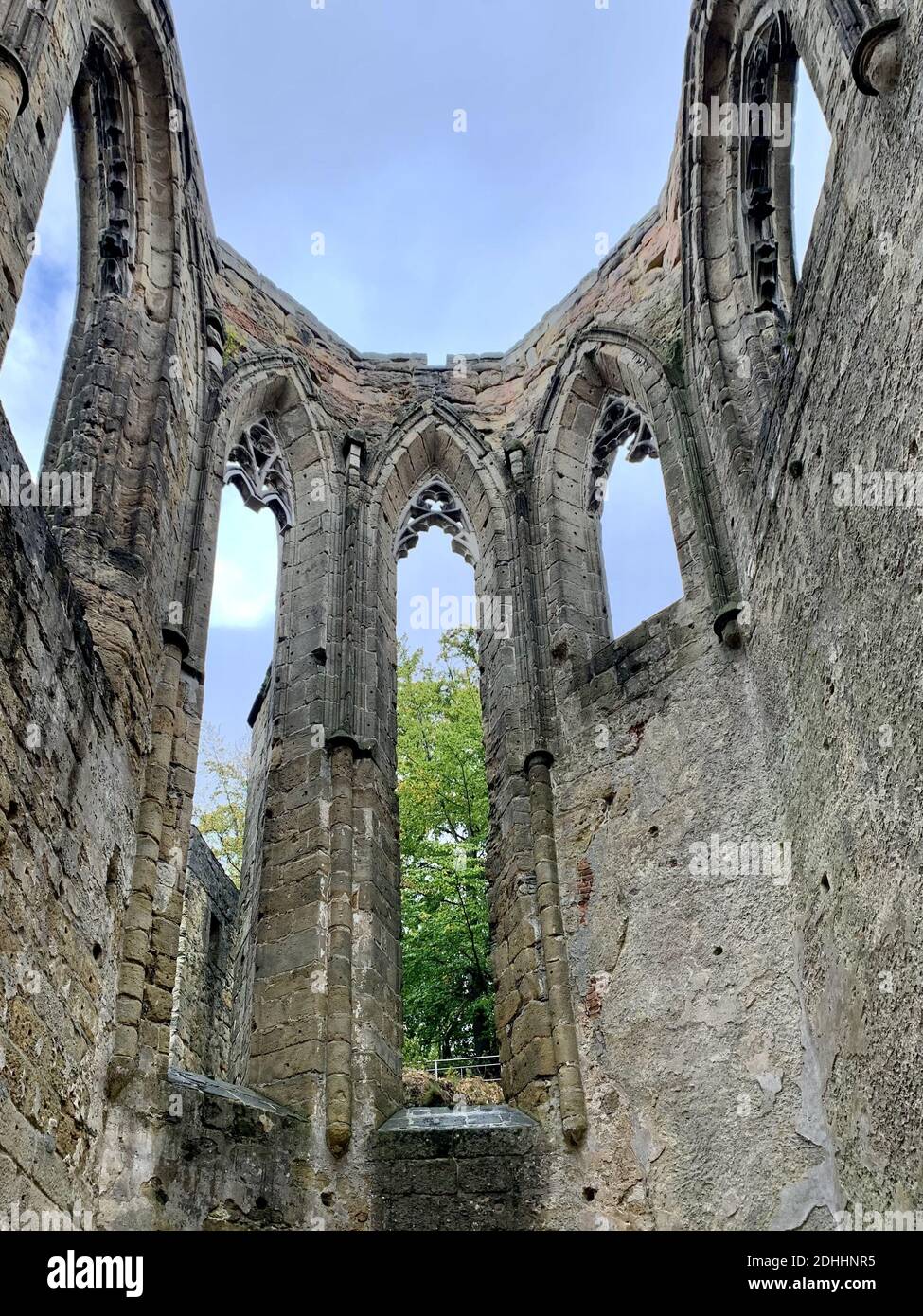 Gothic ruins hi-res stock photography and images - Alamy