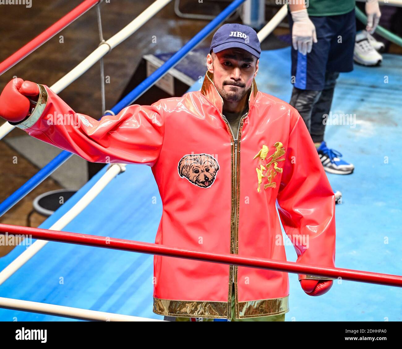 Tokyo, Japan. 9th Dec, 2020. Zirolian Riku Boxing : 8R 60kg weight bout ...