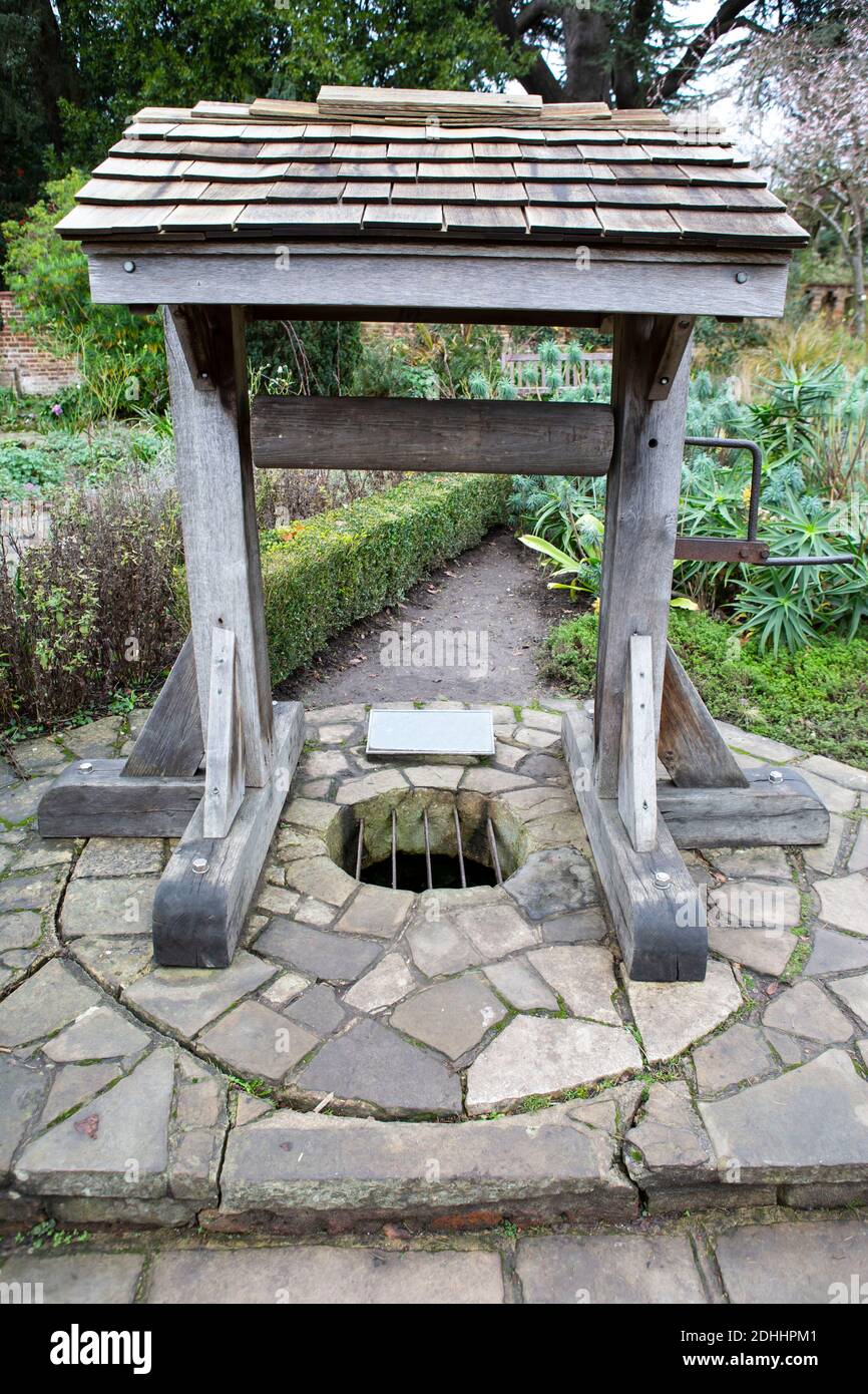 Brick water well wooden roof hi-res stock photography and images - Alamy