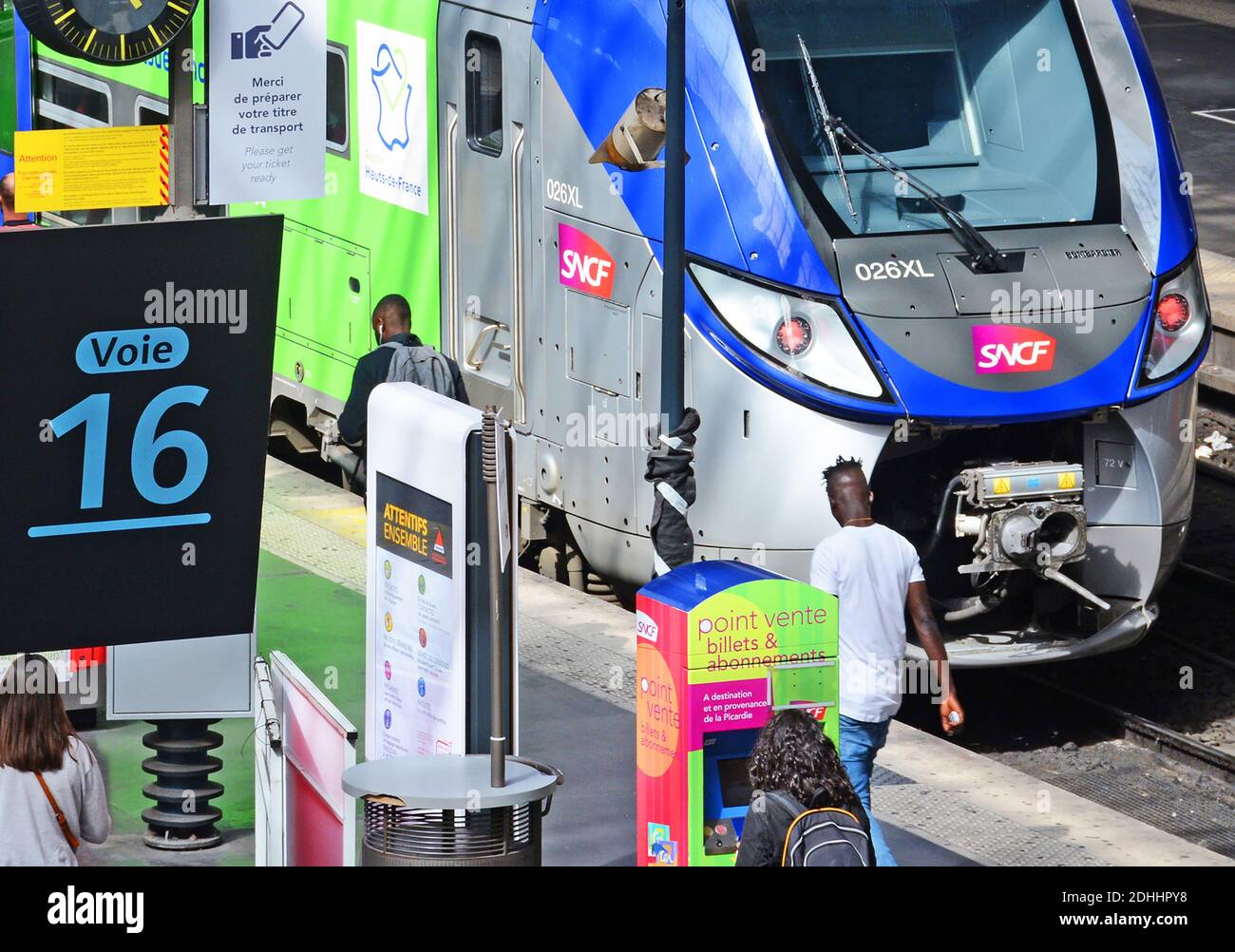TER train in North Railway Station, Paris, Ile-de-France, France Stock ...