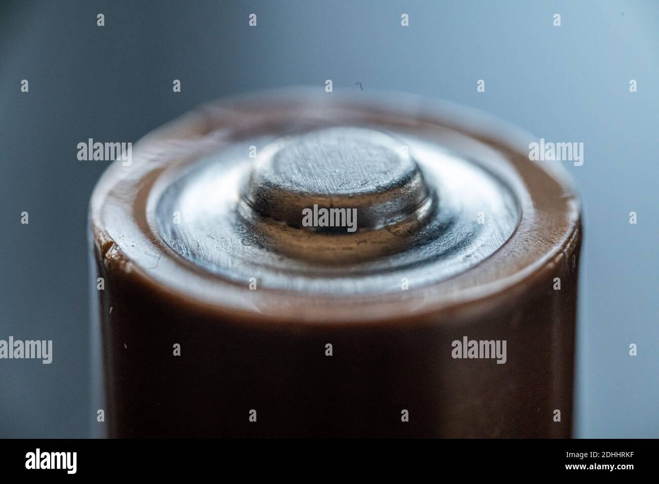 Gold battery hi-res stock photography and images - Alamy