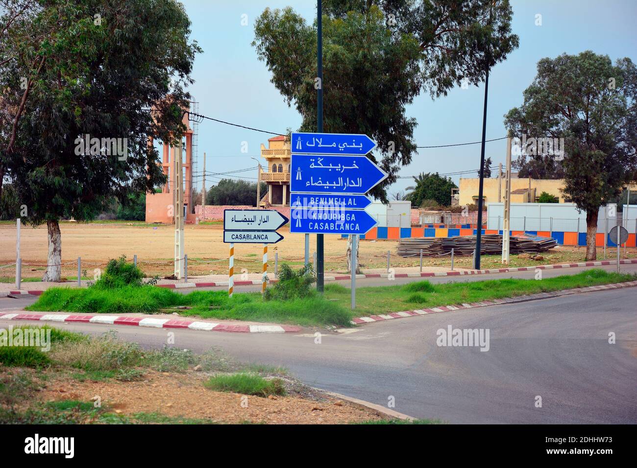 Morocco, way signs in arabic and latin script Stock Photo - Alamy