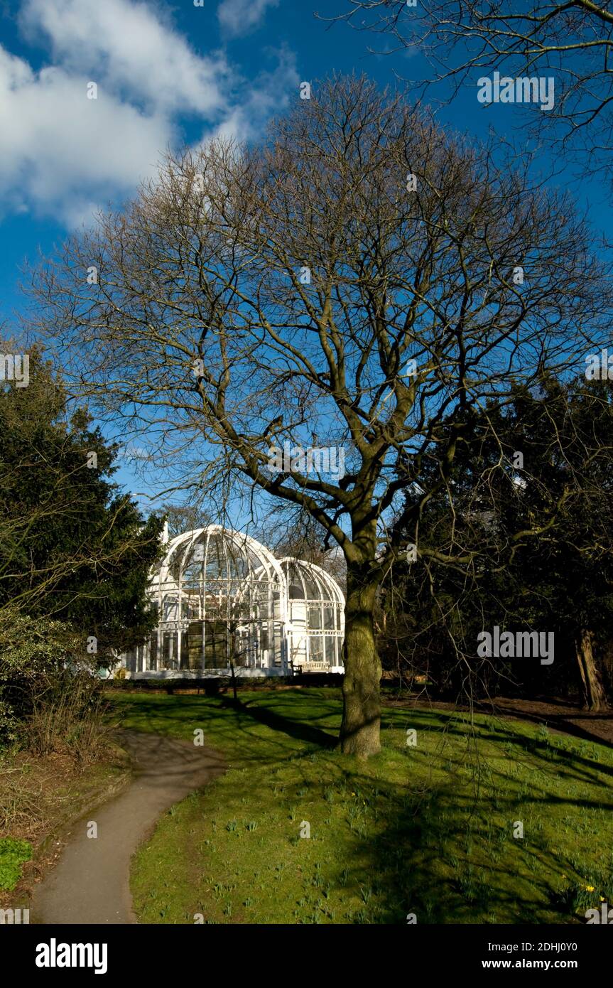 The Lawn Aviary At The Botanical Gardens In Edgbaston Birmingham ...