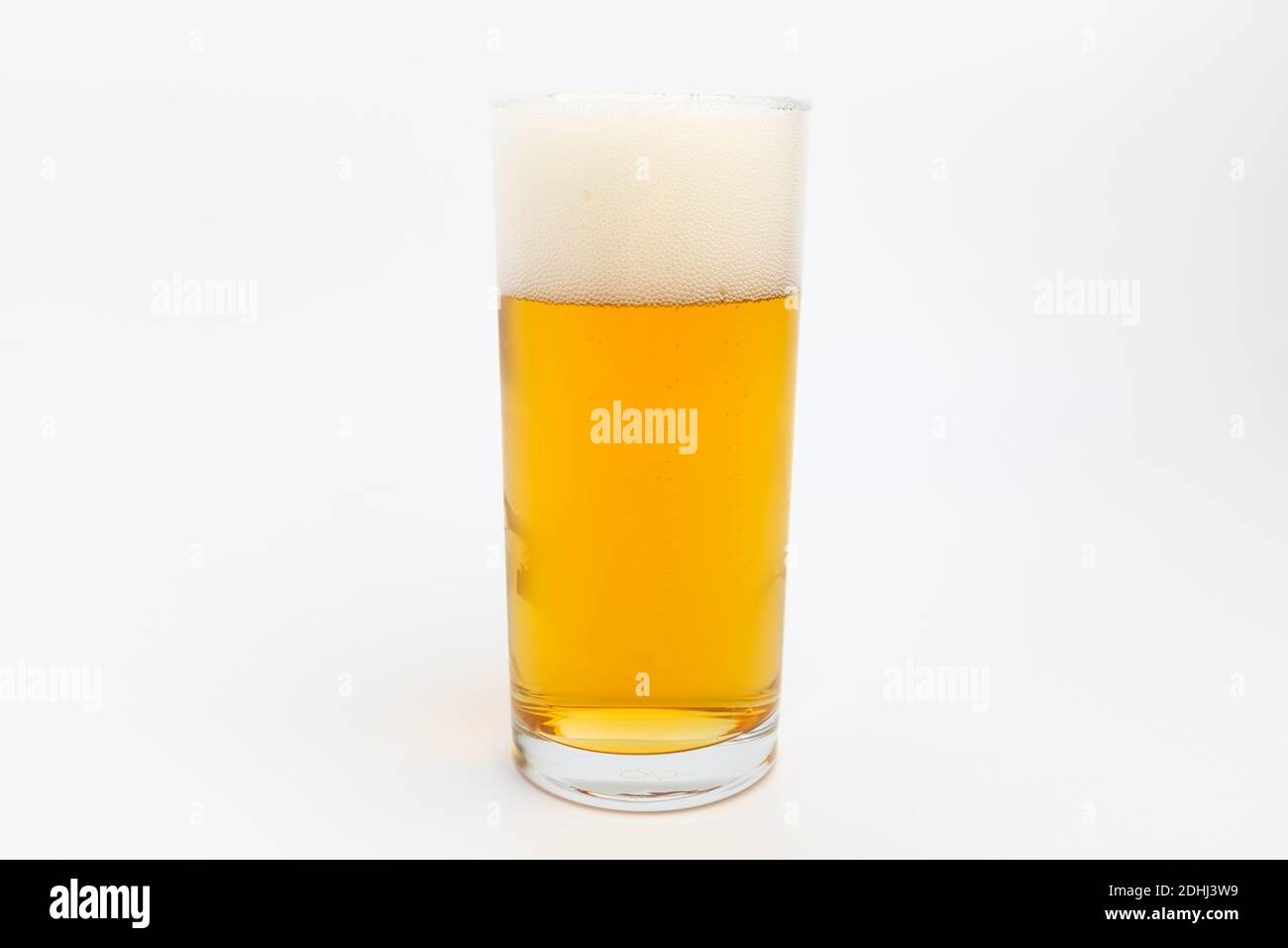 Beer in glass with background Stock Photo - Alamy