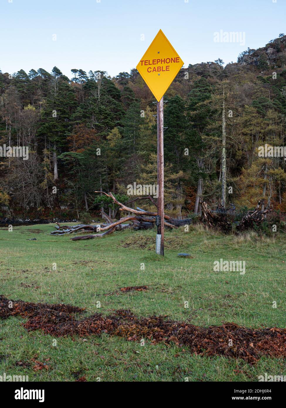 Cable telephone sign hi-res stock photography and images - Alamy