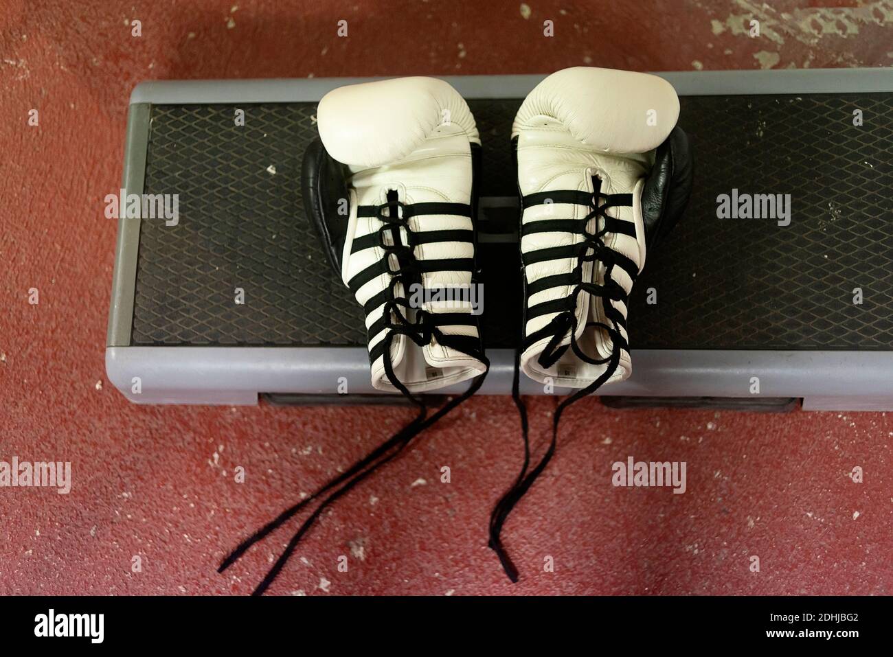 Top view of white boxing gloves with black laces Stock Photo - Alamy