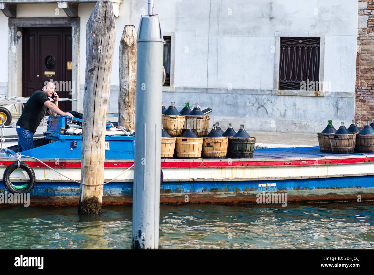 Wine transport barge hi-res stock photography and images - Alamy