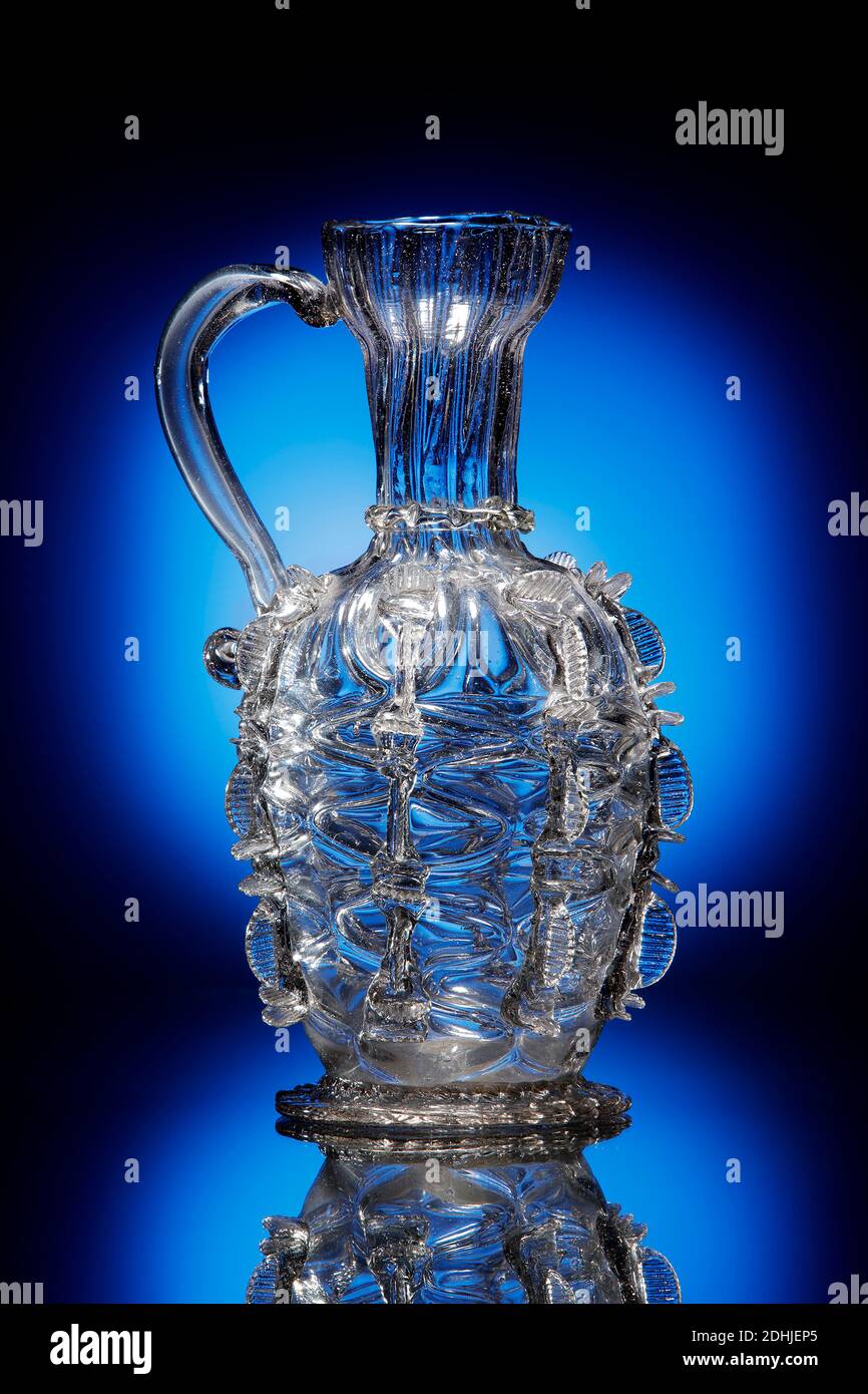 Ravenscroft lead crystal glass hi-res stock photography and images - Alamy