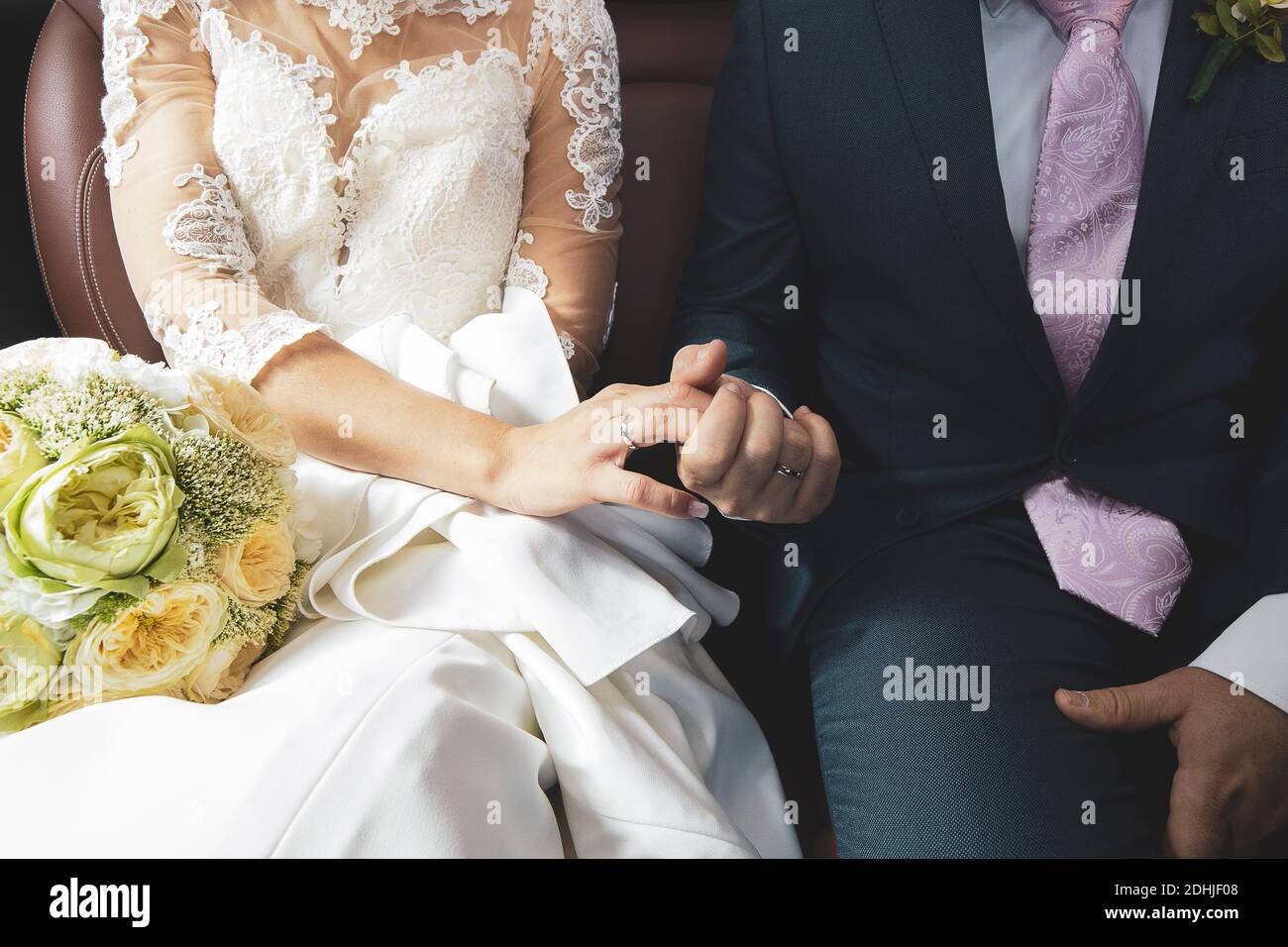 wedding couple just married Stock Photo - Alamy