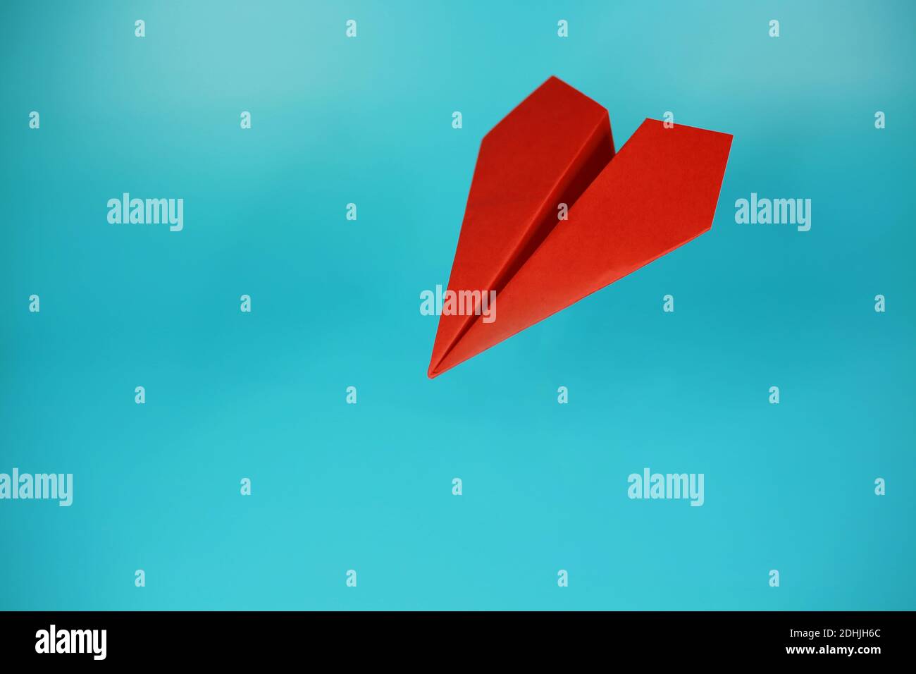 Flying paper planes hi-res stock photography and images - Alamy