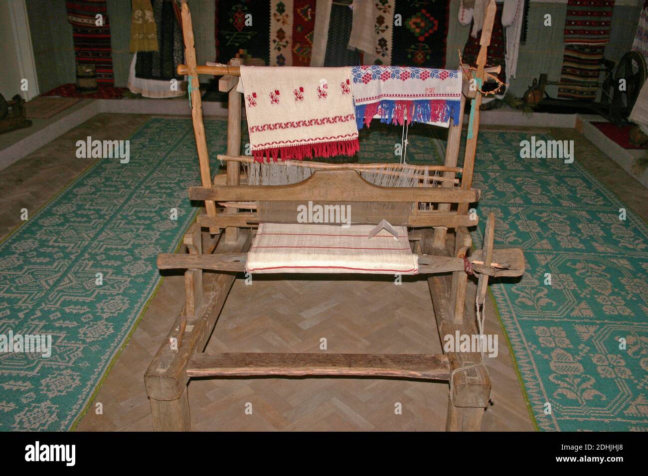 Old loom in Oltenia, Romania Stock Photo - Alamy