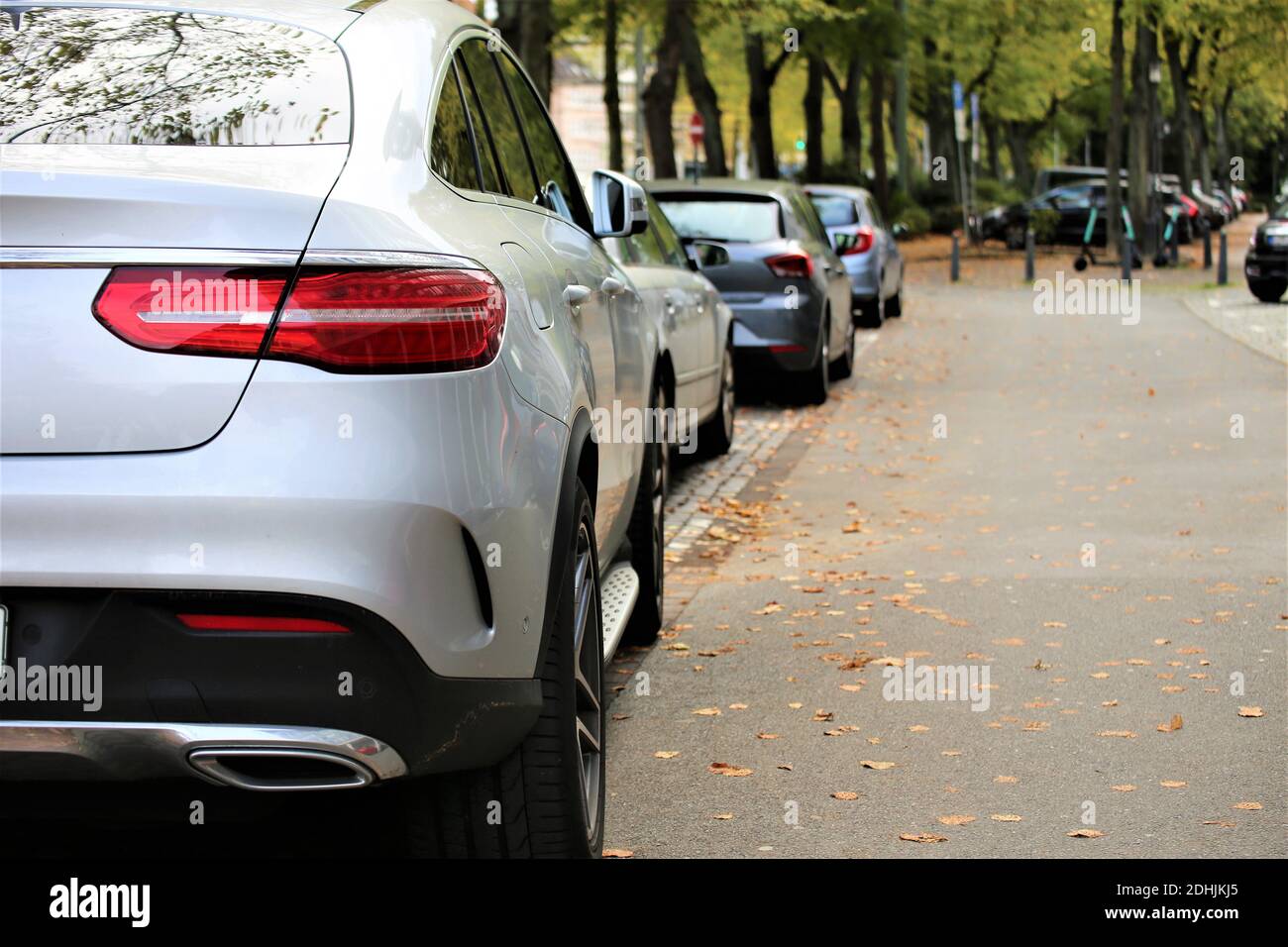 cars in the street Stock Photo - Alamy