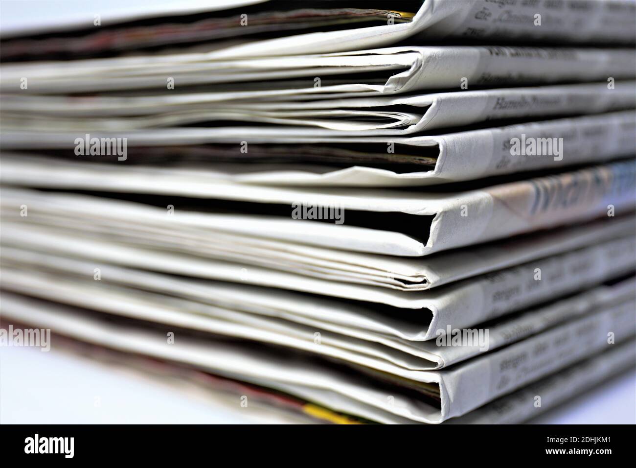 stack of newspapers Stock Photo - Alamy