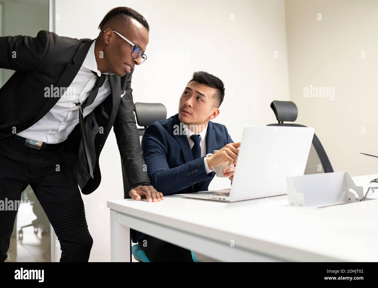 Amputated arms hi-res stock photography and images - Alamy