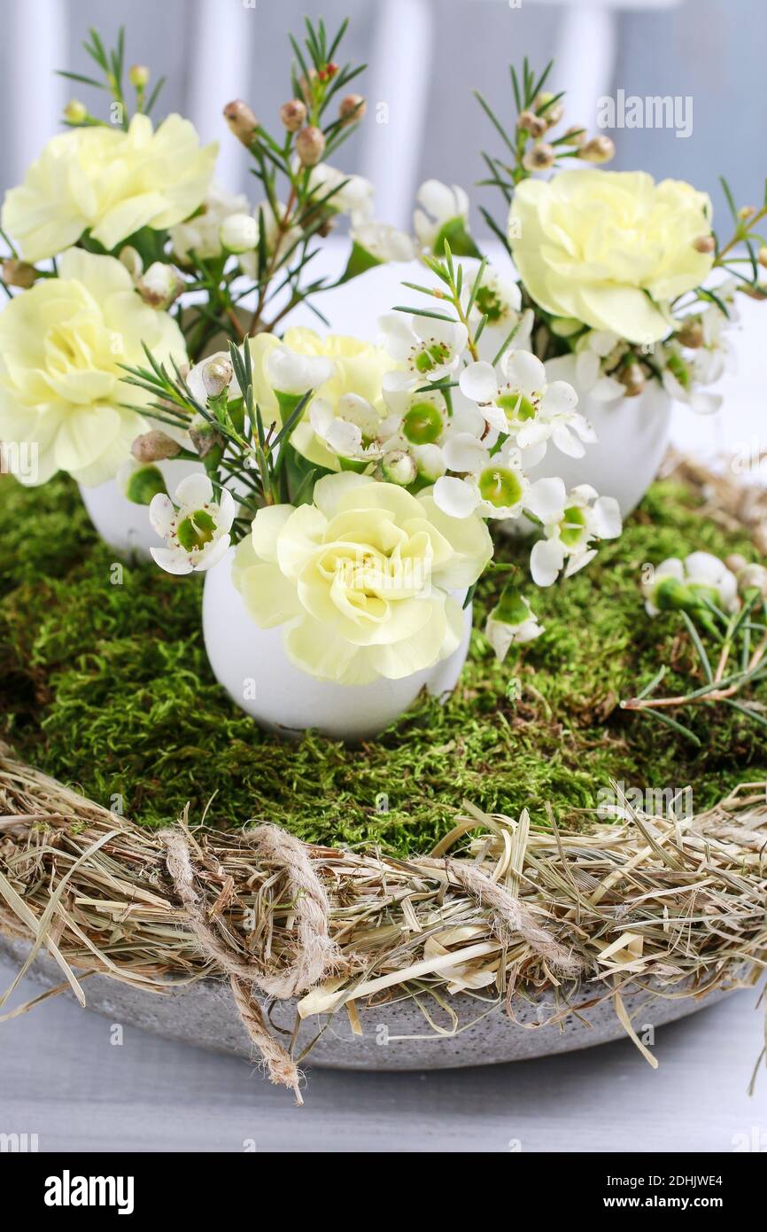 Florist at work: How to make Easter table centerpiece with carnations ...