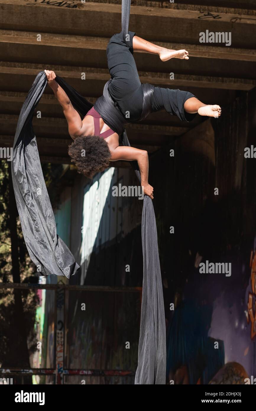 Split straps hi-res stock photography and images - Alamy