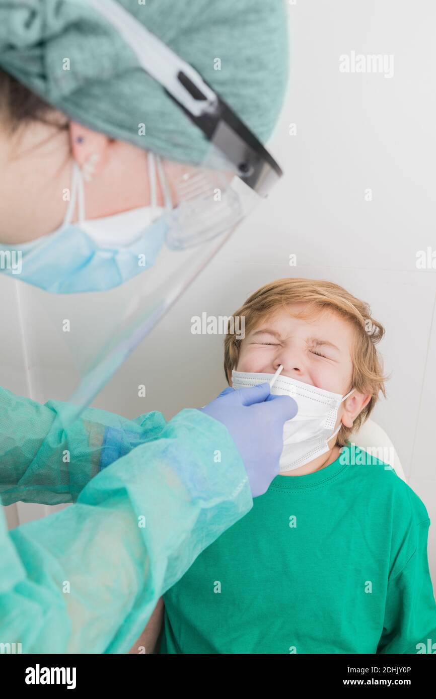 Pcr test kid hi-res stock photography and images - Alamy
