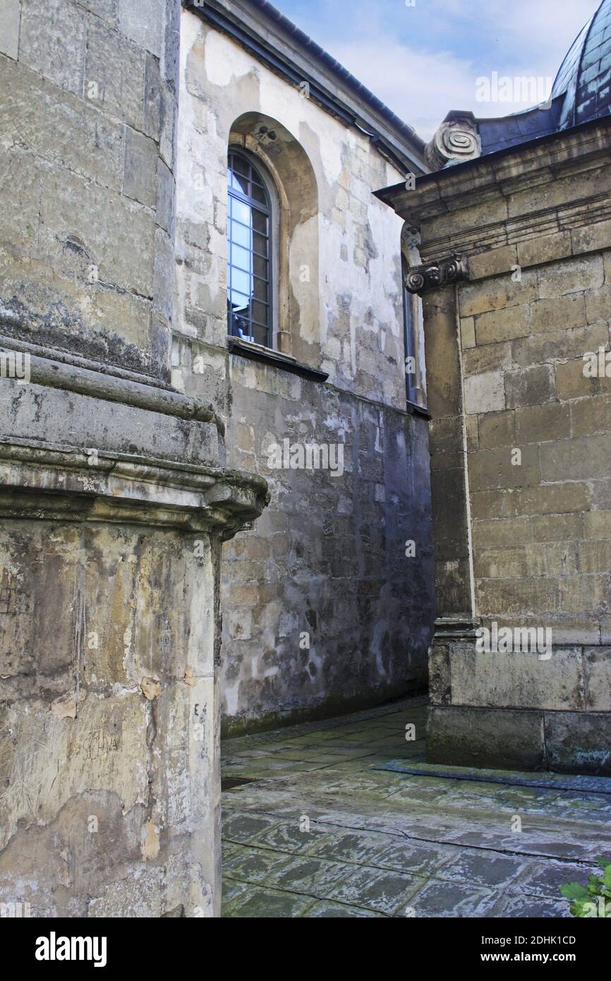 Old abbey wall with small window. Ancient building Stock Photo - Alamy