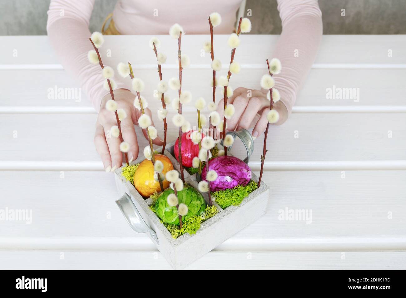 Florist at work: How to make Easter table decoration with catkins, moss ...