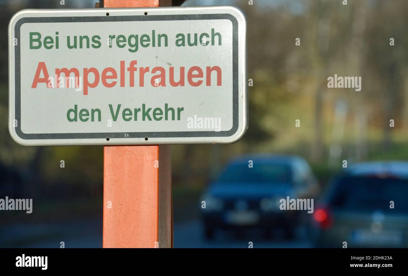 Pedestrian light controlled crossing hi-res stock photography and ...